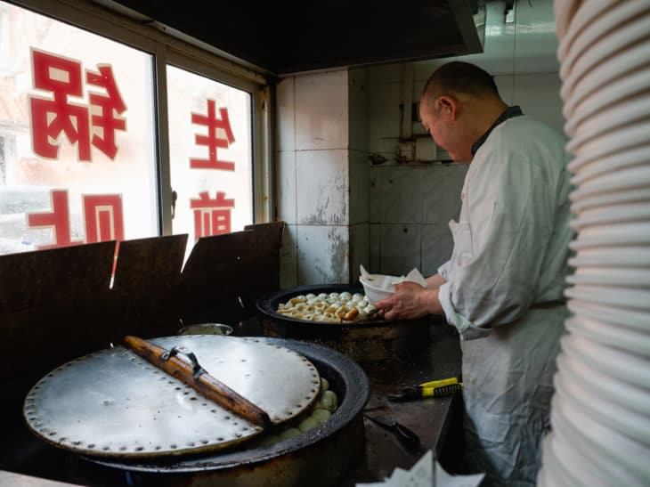 The Best Sheng Jian Bao In Shanghai China + Video