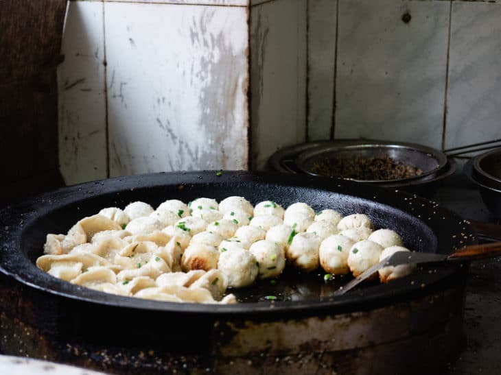 The Best Sheng Jian Bao In Shanghai China + Video